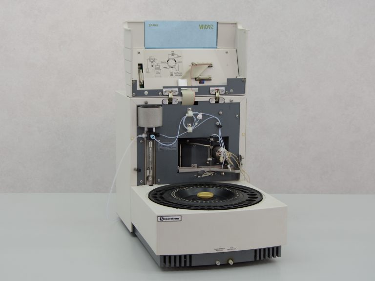 Pompe HPLC Hitachi Merck L-7100 - Gemini BV
