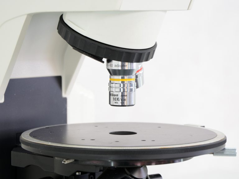 Microscope Nikon Eclipse E400 - Gemini BV