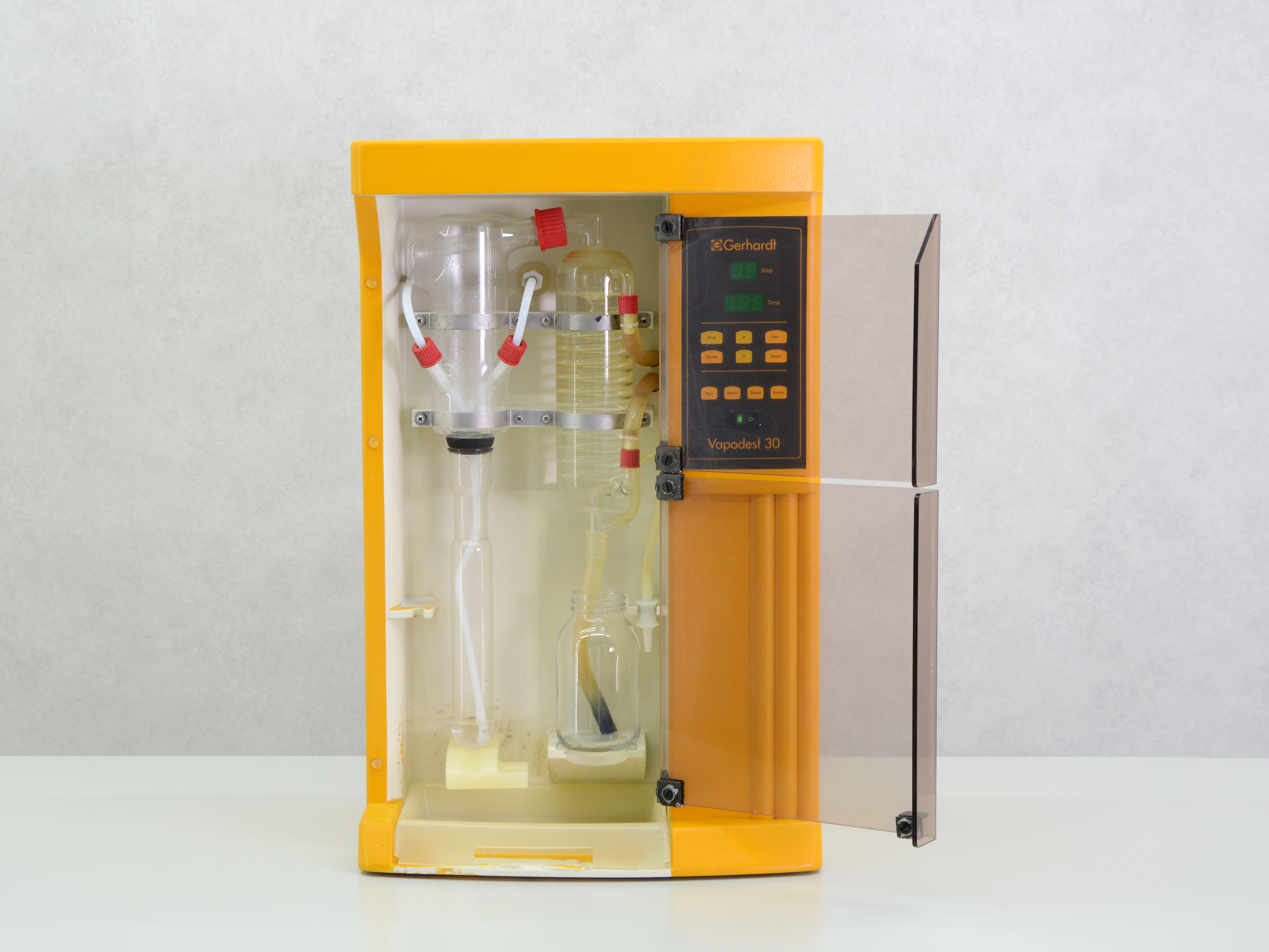 Système distillation Kjeldahl Gerhardt Vapodest 30 - Gemini BV