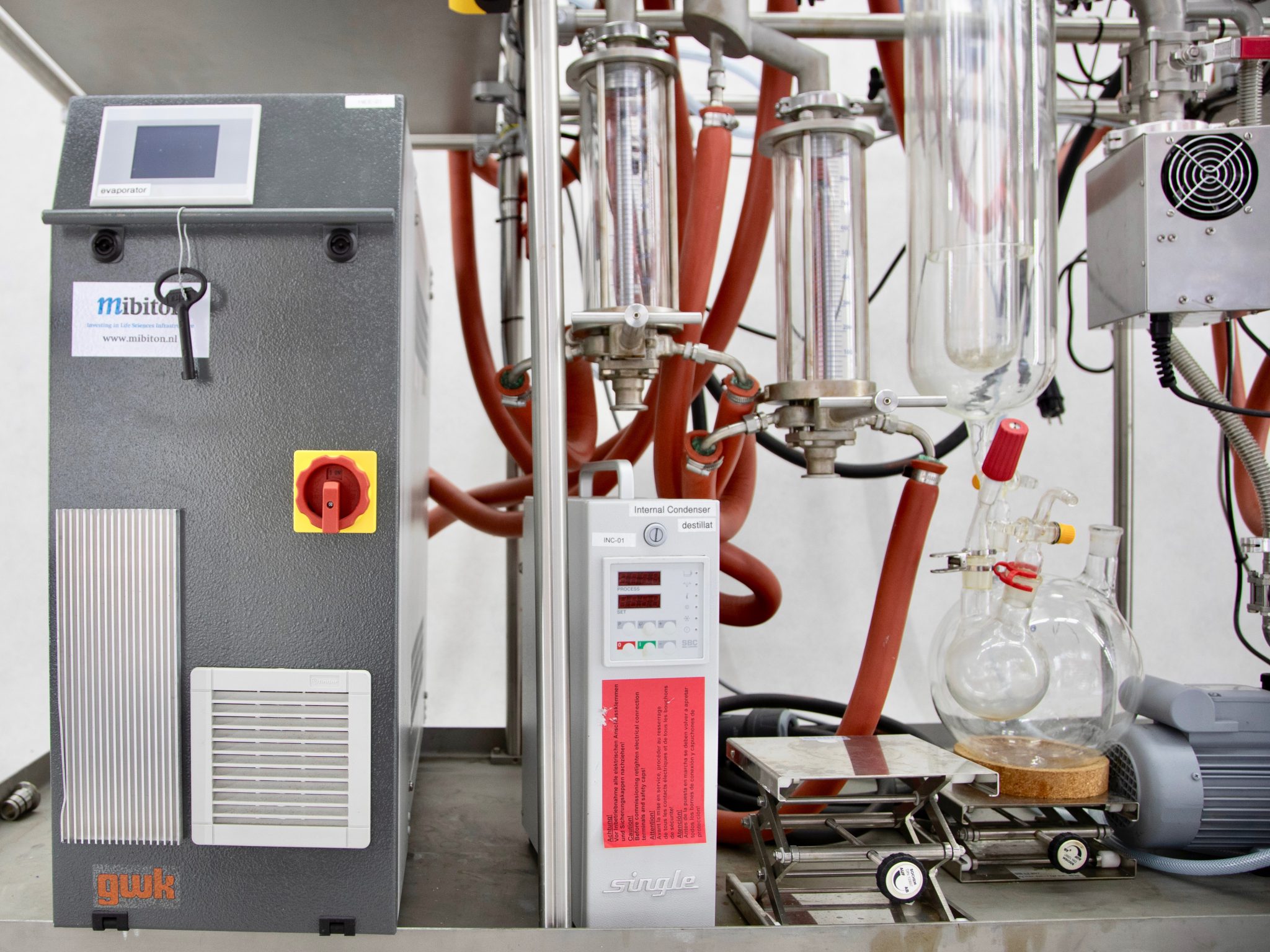 Installation de distillation à court trajet avec dégazeur UIC KD6-EA100 ...