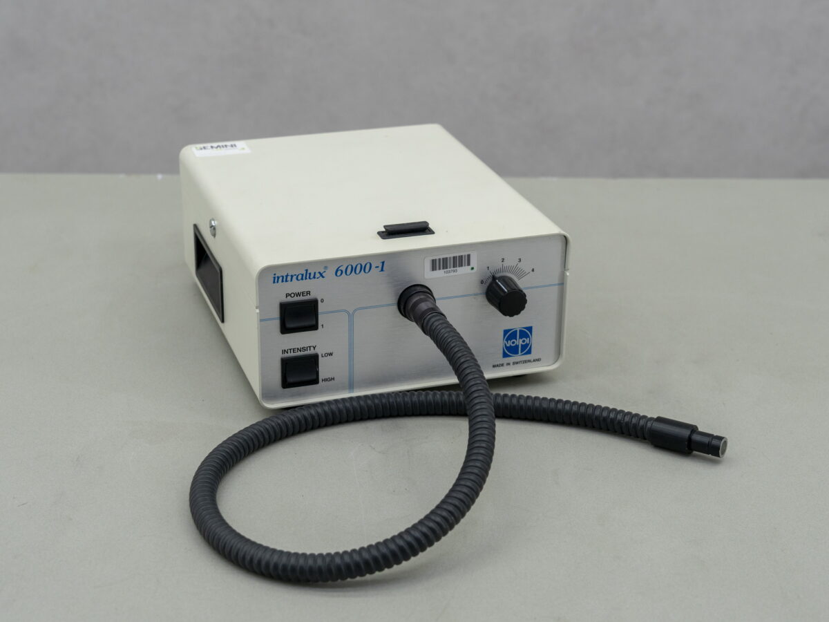 Microscope Leica DMRA2 avec contrôleur CTR MIC - Gemini BV