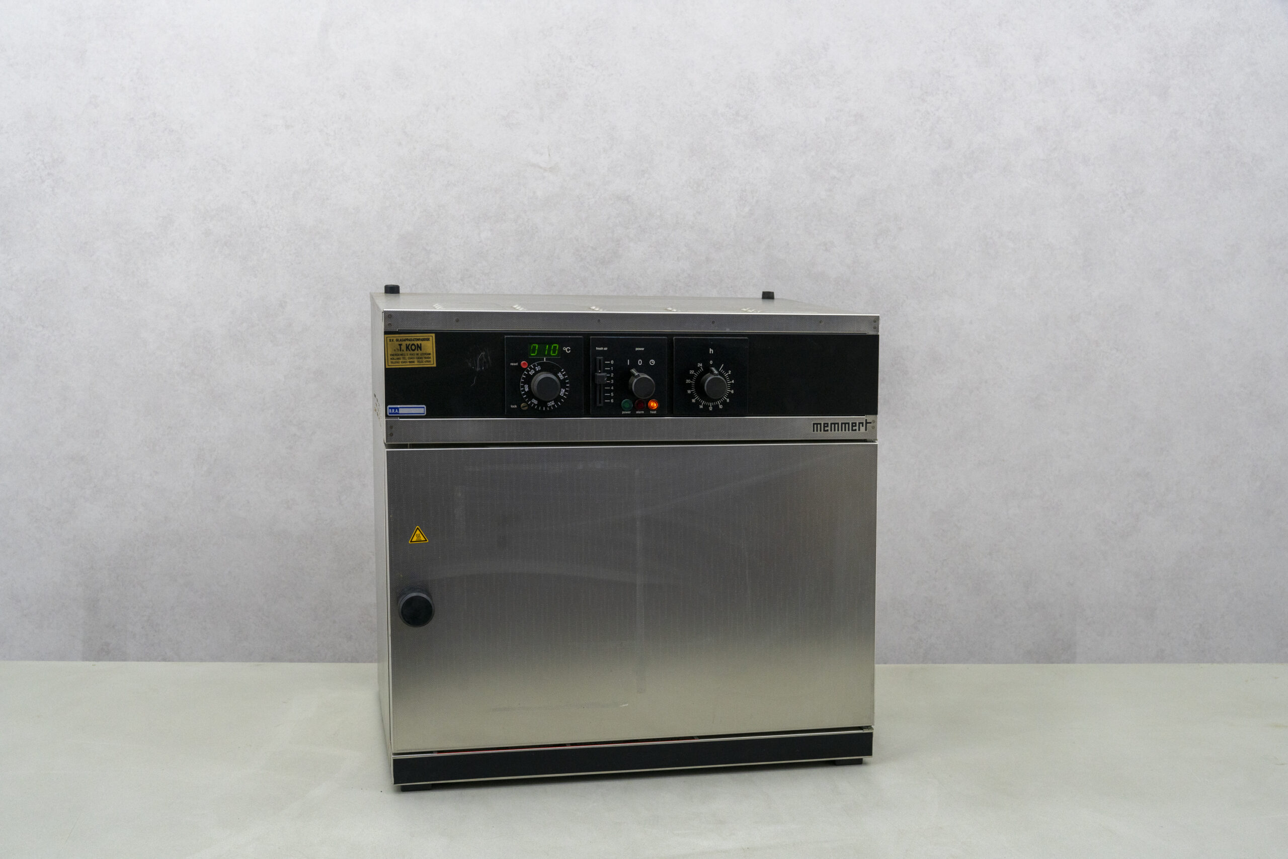 Memmert four type UM300 à convection naturelle - Gemini BV