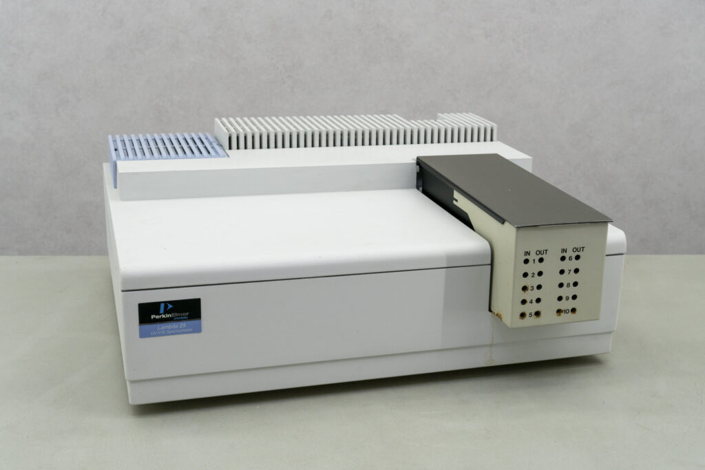 Spectrophotomètre Perkin Elmer Lambda 25 UV-Vis - Gemini BV