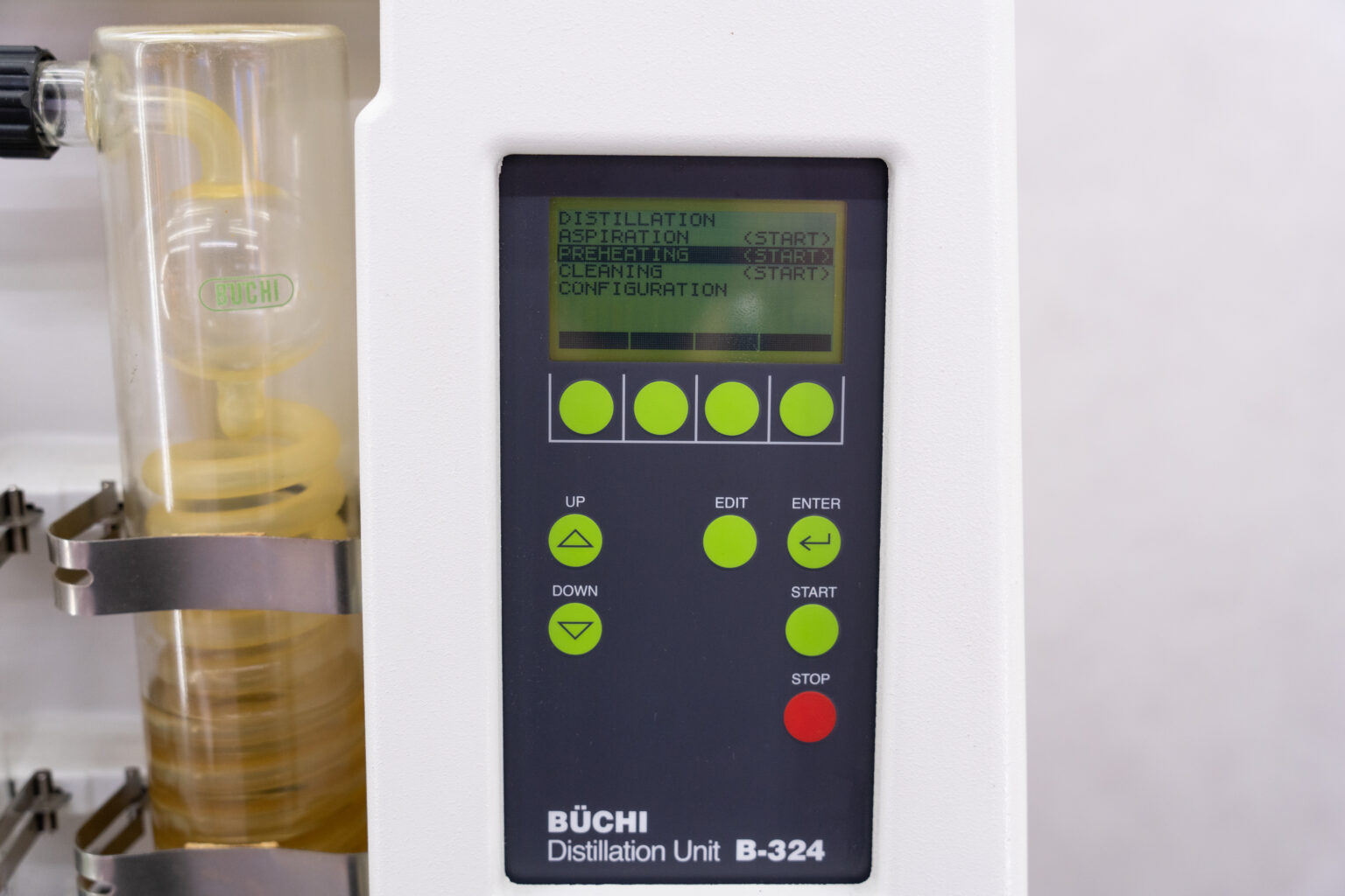 Unité de distillation Büchi B-324 - Gemini BV