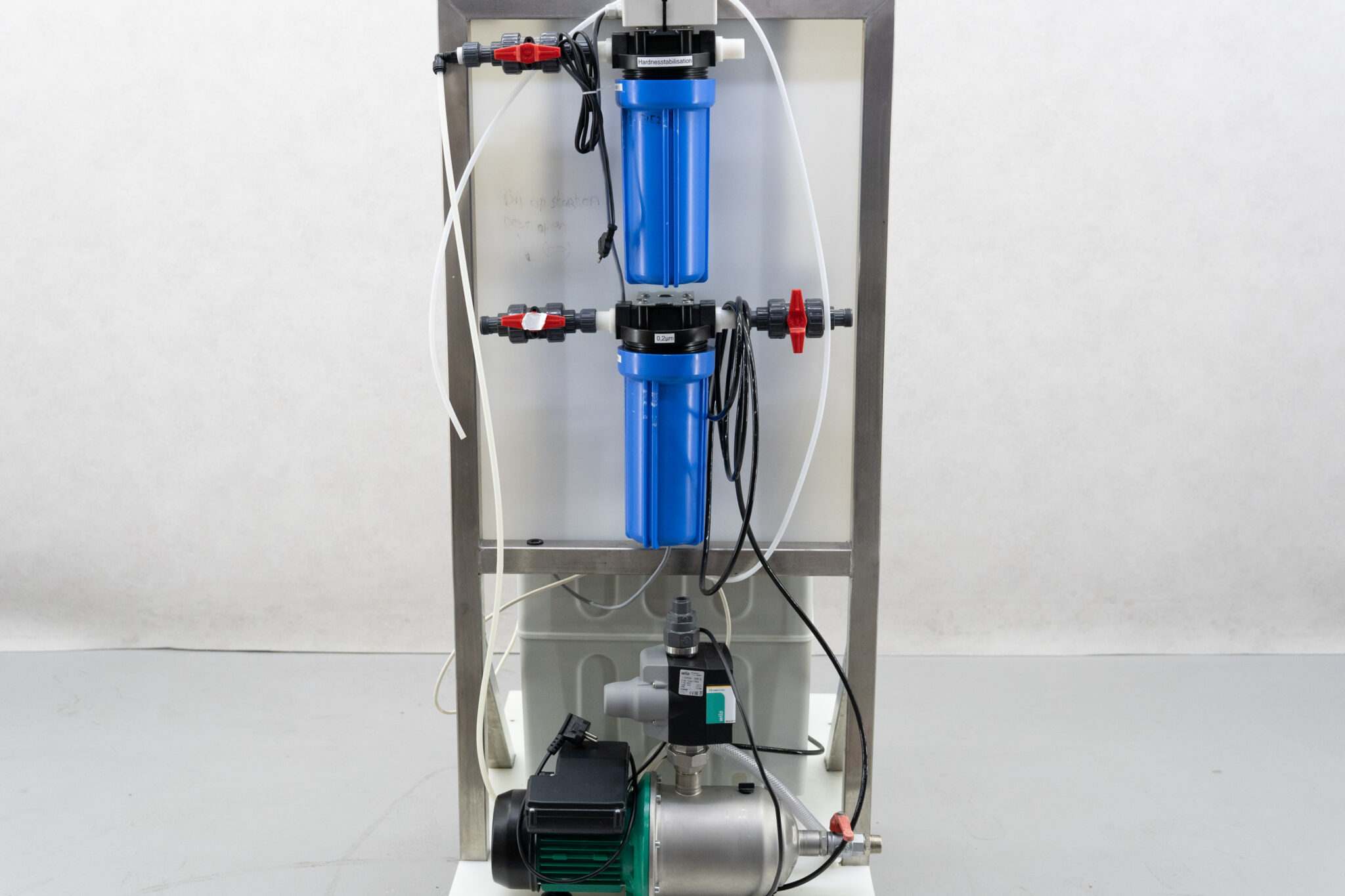 TKA Labtower 40 UPW Appareil à eau ultra pure - Gemini BV