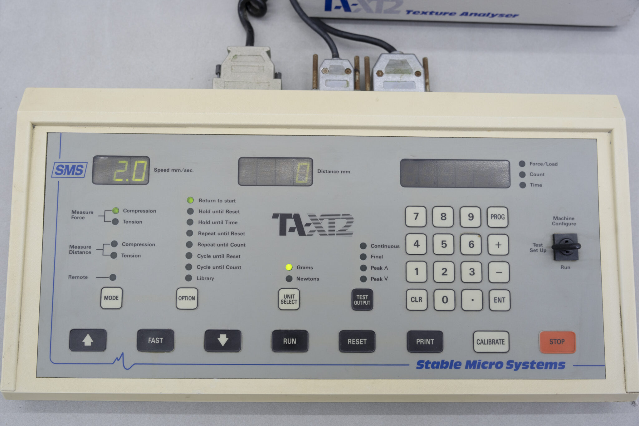 Analyseur de texture Stable Micro Systems TA XT2 - Gemini BV Analyseur de texture Stable Micro Systems TA XT2 - Gemini BV