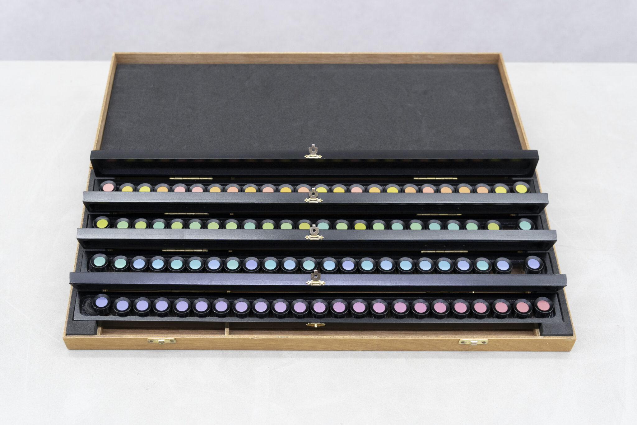 Kit de test de vision des couleurs Farnsworth Munsell 100 - Gemini BV